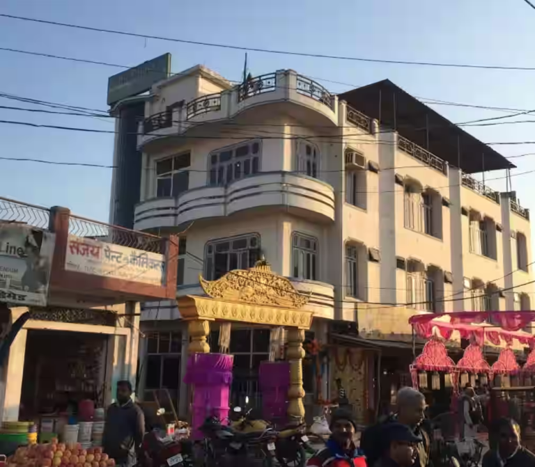 Ayodhya Dharamshala Price List: Affordable Stays Near Ram Mandir ...